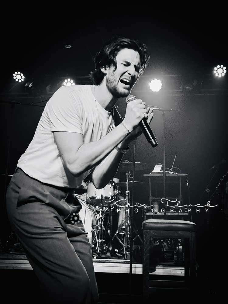 Ben Barnes - Salt Lake City, Utah - Concert Experience - Living for the ...
